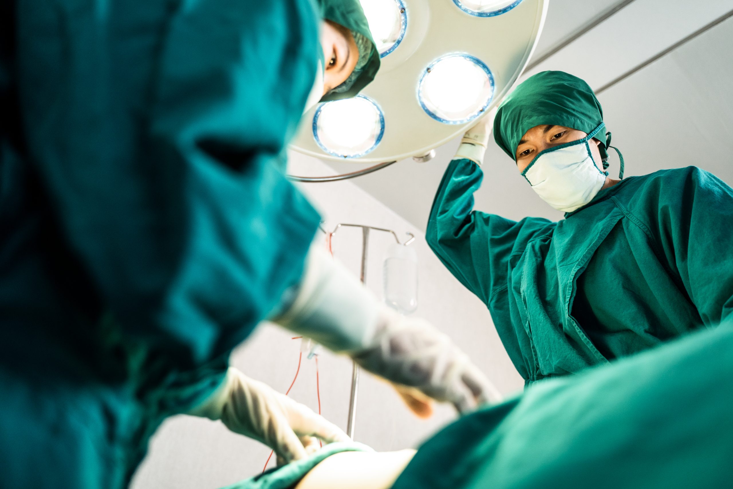 What are the types of lights for an operating room? - Kalstein